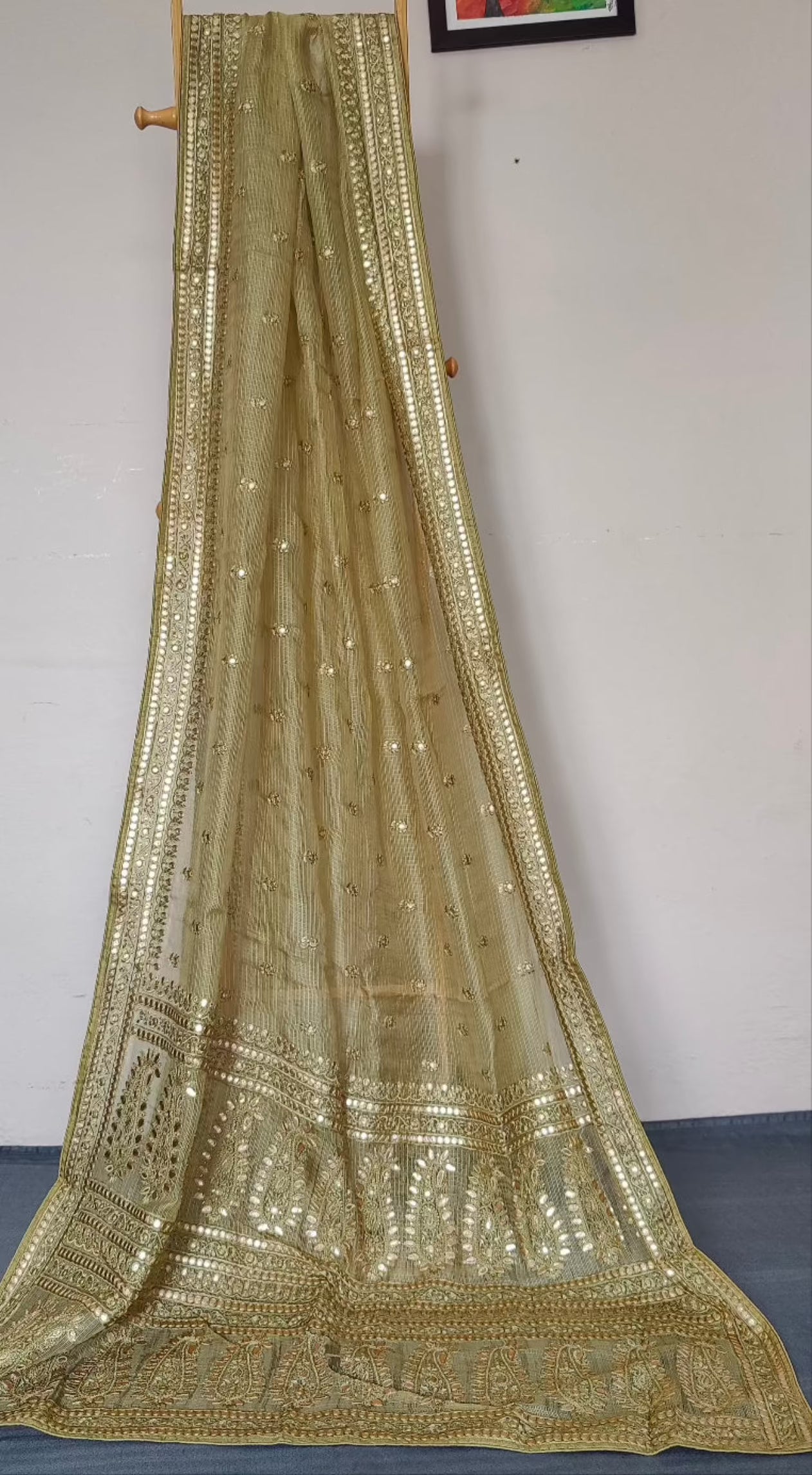 BADAN PE SITARE TASSAR SAREE